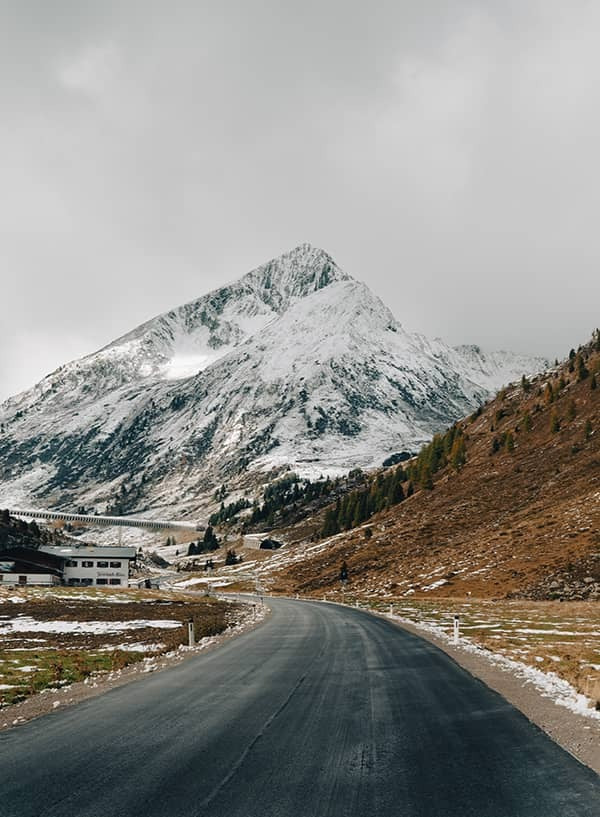 Sarah Bacher Tackling Kühtai – Café du Cycliste | US